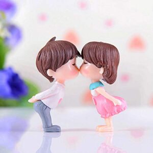 Aysekone 2 Pieces PVC Romantic Couples Figurines Fairy Garden Miniatures Ornaments Boy and Girl Lovers Kiss Wedding Dolls for Home Decor