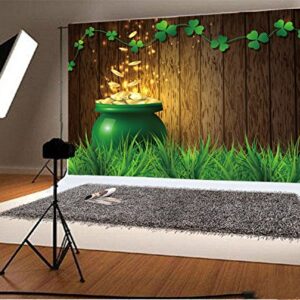 Baocicco 7x5ft Vinyl St.Patrick's Day Backdrop Pot of Gold Photography Background Lucky Irish Shamrock Wooden Texture Wall Grass Field Children Baby Adults Portraits Photo Studio