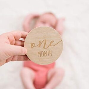 Pearhead Wooden Monthly Milestone Photo Cards, Baby Announcement Cards, Pregnancy Journey Milestone Markers, 7 Double Sided Photo Prop Milestone Discs, Light Wood