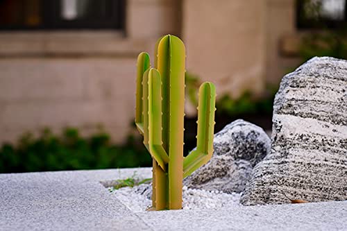 Metal desert cactus Rustic Sculpture The cactus Plant Home Decor Rustic Hand Painted The cactus Garden Ornaments Outdoor Decor Figurines Home Yard Decorations Stakes Lawn Ornaments (3 PCS green)