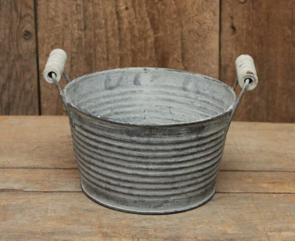 for -- Mini Graywashed Metal Washtub with Wood Handles 5.25" x 4.25" Area Home & Garden