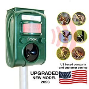 Broox 2023 Upgraded Solar Animal Repeller, Ultrasonic Repellent, Waterproof, Wireless, Motion Detection, LED Flashing Light, Dog, Cat Repellent, Squirrel, Raccoon, Skunk, Rabbit, Rodent, Fox, Deer