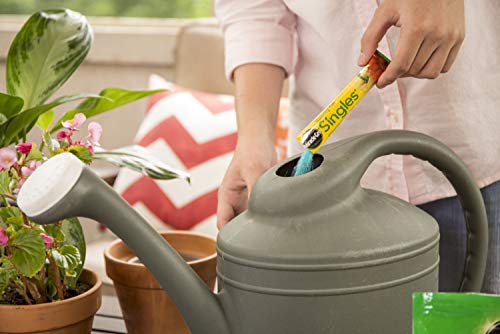 Miracle-Gro Watering Can Singles All Purpose Water Soluble Plant Food, Includes 24 Pre-Measured Packets