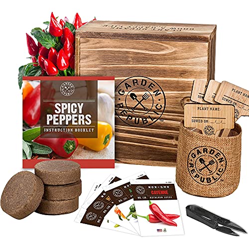 Indoor Pepper Seed Starter Kit – Pepper Growing Kit with 4 Non-GMO Hot Pepper Seeds, Wood Planter Box, Soil, Pots, Plant Markers, Vegan Gardening Gifts, Grow Your Own Indoor Vegetable Garden Kit