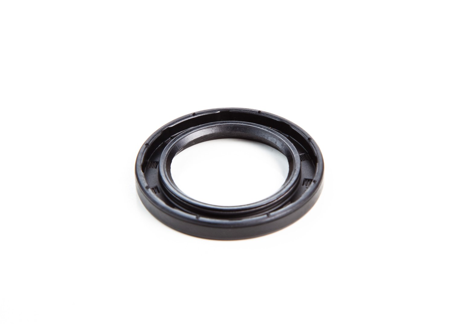 Briggs & Stratton 692550 Oil Seal Replacement for Models 499251, 555529 and 692550 (Discontinued by Manufacturer)