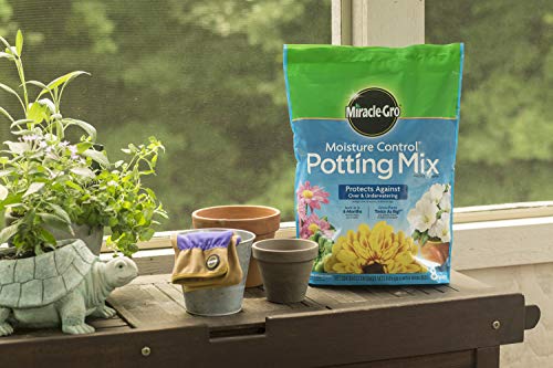 Miracle-Gro Moisture Control Potting Mix, 2 cu. ft. brown