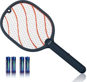 yschois electric fly swatter electric fly zapper with 2 sets aa battery – powerful large grid – easy to use – lightweight bug zapper racket for indoor & outdoor use