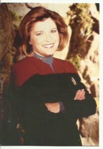 star trek voyager kate mulgrew as captain janeway vintage post card