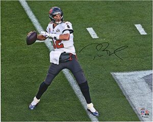 tom brady tampa bay buccaneers super bowl lv champions autographed 16″ x 20″ super bowl lv action photograph – autographed nfl photos