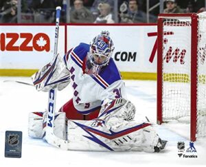 the new york rangers goalie igor shesterkin 8×10 action photo picture