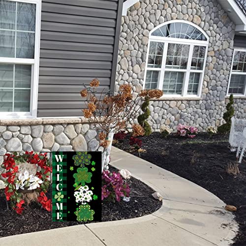 Shamrocks Welcome Garden Flags, St Patrick's Day Green Buffalo Plaid Garden Falg Vertical Double Sized Burlap Spring Flag for House Yard Outdoor Decor 12.5 x 18 Inch