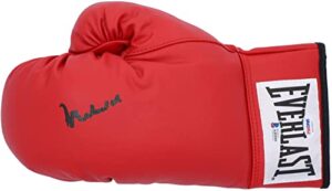 muhammad ali autographed red everlast boxing glove – beckett – autographed boxing gloves