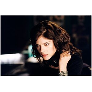 the fog selma blair as stevie wayne looking dark and sexy 8 x 10 inch photo