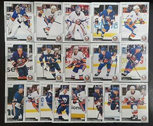 2020-21 o-pee-chee opc new york islanders base team set of 18 cards: #32 josh bailey #73 casey cizikas #84 jordan eberle #116 scott mayfield #145 andy greene #174 semyon varlamov #245 ryan pulock #271 devon toews #288 anders lee #306 thomas greiss #315 br