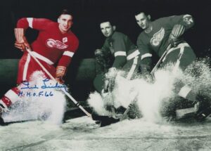 autographed ted lindsay 8×10 detroit red wings photo