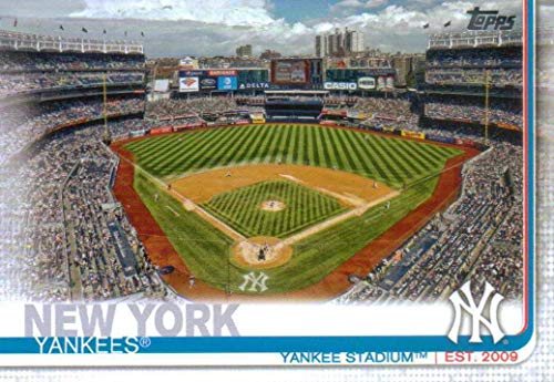 New York Yankees 2019 Topps Complete Mint Hand Collated 30 Card Team Set with 2 Different Aaron Judge Cards plus Gary Sanchez and Others