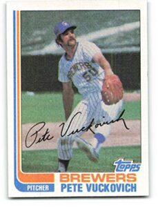 1982 topps #643 pete vuckovich nm-mt milwaukee brewers baseball