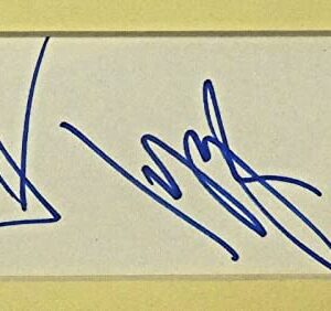 Tyra Banks Model Signed 3x5 Index Card Matted with Photo with JSA COA