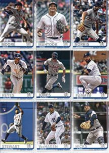 2019 topps complete (series 1 & 2) baseball detroit tigers team set of 22 cards: matthew boyd(#93), james mccann(#155), michael fulmer(#173), nicholas castellanos(#209), jeimer candelario(#211), joe jimenez(#217), shane greene(#229), miguel cabrera(#230),