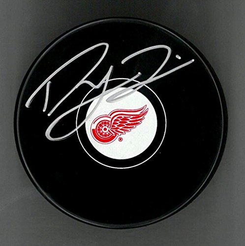 DYLAN LARKIN AUTOGRAPHED DETROIT RED WINGS SOUVENIR PUCK