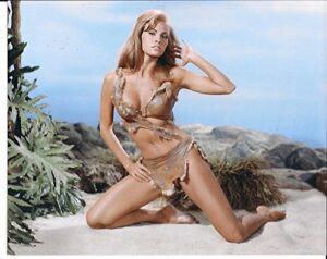 raquel welch sexy in fur bikini one million years b.c. 8×10 photo kneeling