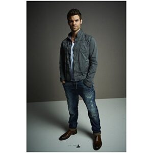 the originals daniel gillies as elijah mikaelson standing 8 x 10 inch photo