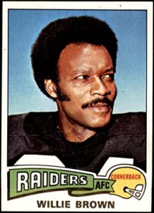 1975 topps # 95 willie brown oakland raiders (football card) nm/mt raiders grambling