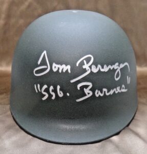 tom berenger platoon army helmet signed ssg barnes jsa sticker no card