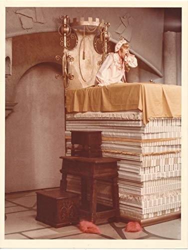 CAROL BURNETT/ONCE UPON A MATTRESS/7X9 ORIGINAL PHOTO A6015