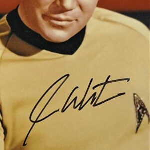 William Shatner Autographed 11x14 Star Trek Sitting Photo - Beckett Auth Black