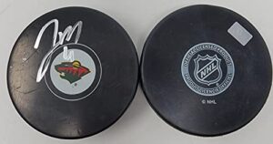 jon merrill signed minnesota wild nhl logo puck w/free cube