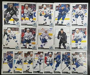 2020-21 o-pee-chee opc tampa bay lightning base team set of 18 cards: #26 andrei vasilevskiy #27 steven stamkos #68 ondrej palat #154 mikhail sergachev #168 carter verhaeghe #196 blake coleman #242 ryan mcdonagh #250 nikita kucherov #302 erik cernak #339