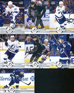 2019-20 upper deck series 1 & 2 veteran tampa bay lightning team set of 14 cards: anthony cirelli(#21), nikita kucherov(#22), yanni gourde(#23), tyler johnson(#24), ondrej palat(#25), alex killorn(#26), victor hedman(#27), steven stamkos(#270), brayden po