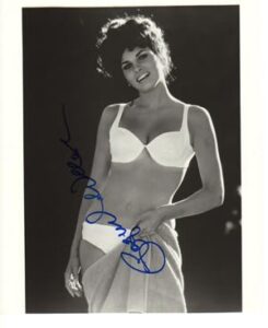 gorgeous raquel welch signed in bikini 8×10 in person