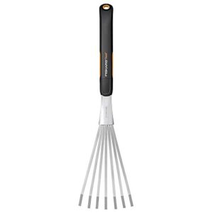 Fiskars 315520-1001 Xact Hand Garden Rake, Black/Slivler