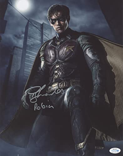 Brenton Thwaites"Titans" AUTOGRAPH Signed 'Robin' 11x14 Photo D ACOA