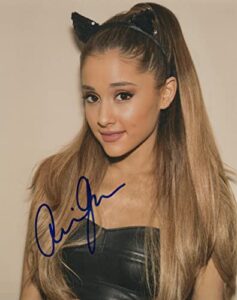 ariana grande signed 8×10 photo