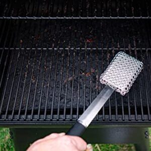 BBQ Dragon Chainmail Grill Brush and Scraper - Stainless Steel Grill Cleaning Brush - Heavy Duty and Bristle Free Grill Cleaner, Grill Scraper - Safe for Porcelain - Perfect Grill Accessories Gift