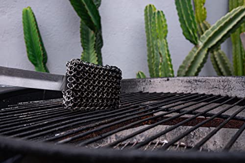 BBQ Dragon Chainmail Grill Brush and Scraper - Stainless Steel Grill Cleaning Brush - Heavy Duty and Bristle Free Grill Cleaner, Grill Scraper - Safe for Porcelain - Perfect Grill Accessories Gift