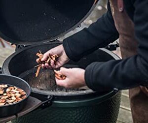 Big Green Egg 100 % Natural Smoking Wood Chips 2.9 L (Pecan)