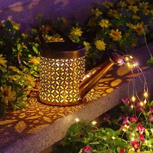 Watering Can with Lights, Solar Lantern with Bracket Outdoor Hanging Waterproof, Decorative Retro Metal Lights for Table Patio Yard Pathway Walkway (1pcs)