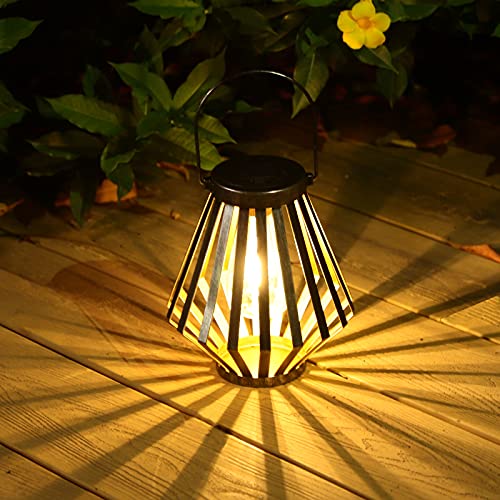 Solar Lights Lantern Outdoor，Metal Waterproof Edison Bulb Lights，Hanging Table Top Decorative Warm White Light for Garden Patio Courtyard Lawn and Fence （1 Pack）