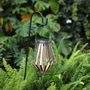 Solar Lights Lantern Outdoor，Metal Waterproof Edison Bulb Lights，Hanging Table Top Decorative Warm White Light for Garden Patio Courtyard Lawn and Fence （1 Pack）