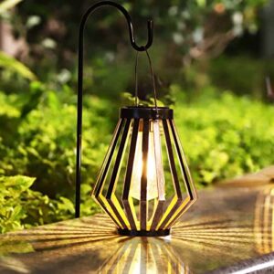 Solar Lights Lantern Outdoor，Metal Waterproof Edison Bulb Lights，Hanging Table Top Decorative Warm White Light for Garden Patio Courtyard Lawn and Fence （1 Pack）