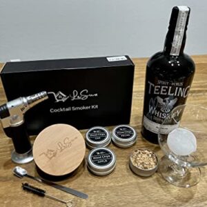 Whiskey Bourbon Cocktail Smoker Kit - Old Fashioned Wood Drink Smoker Infuser Kit with Torch, Aged Cocktail Smoker with 4 Flavored Smoking Wood Chips, Cocktail Barware Smoker Gifts for Men & Women (No Butane) This Specialty Drink Smoker Infuser Kit is a G