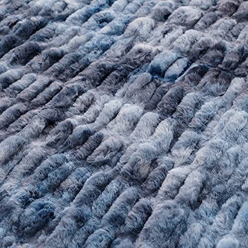 Super Soft Faux Fur Throw Blanket- Royal Luxury Cozy Plush Blanket use for Couch Sofa Bed Chair, Reversible Fuzzy Faux Fur Velvet Blanket 50 Inch x 60 Inch (Blue)