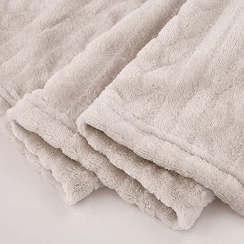 Nelaukoko Fleece Blanket Fuzzy Plush Throw Blanket 50" x 60", Super Soft Fluffy Lightweight Sofa Blanket Comfy Microfiber Flannel Blankets for Couch, Bed, Air-Conditioned Rooms (Beige)