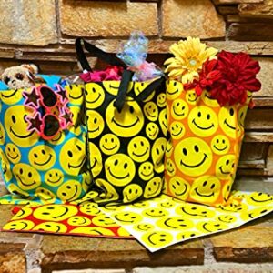 Funiverse Bulk 25 Pack of Happy Smile Face Reusable Shopping Totes or Gift Bags