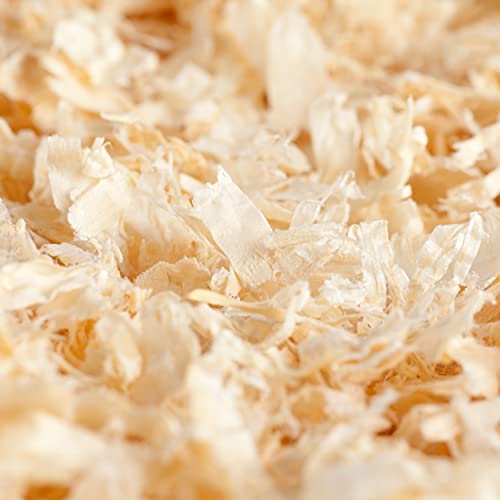 Petpost | Pine Bedding for Horses - 6 cu.ft. of Extra Absorbent and Soft Wood Shavings for Horse Stalls and Beds - Low Dust Equine Bedding - 2.3 cu.ft. Compressed Bag Expands to 6 cu.ft.