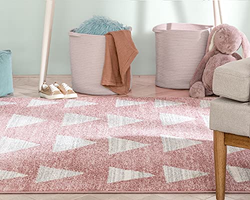 Well Woven Tango Pink Geometric Triangle Pattern Stain-Resistant Area Rug 3x5 (3'11" x 5'3")